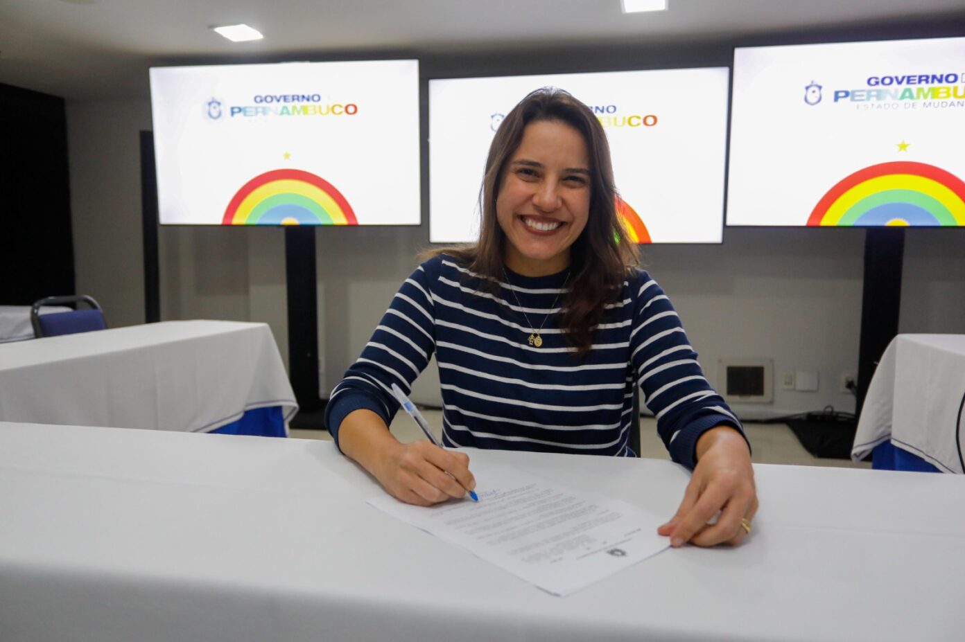 Governadora Raquel Lyra nomeia mais de 630 servidores públicos ...